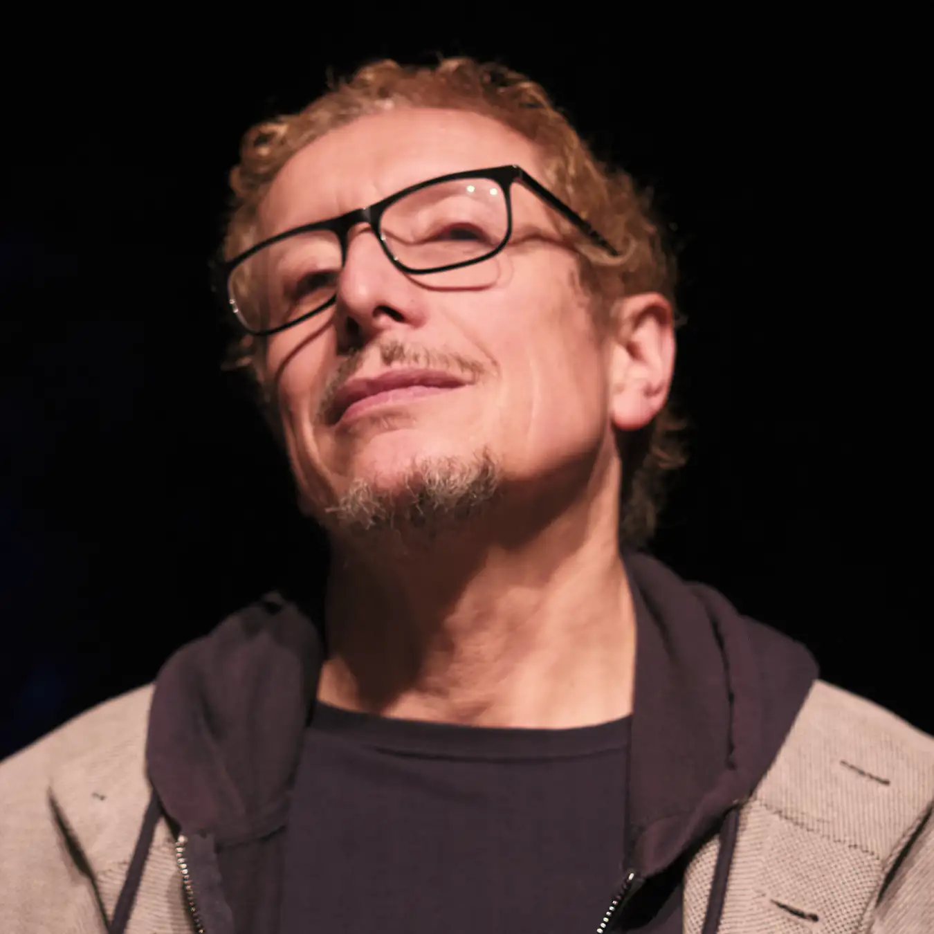 Fabio Rubiano: Un cuerpo que no calla en las artes vivas y el teatro